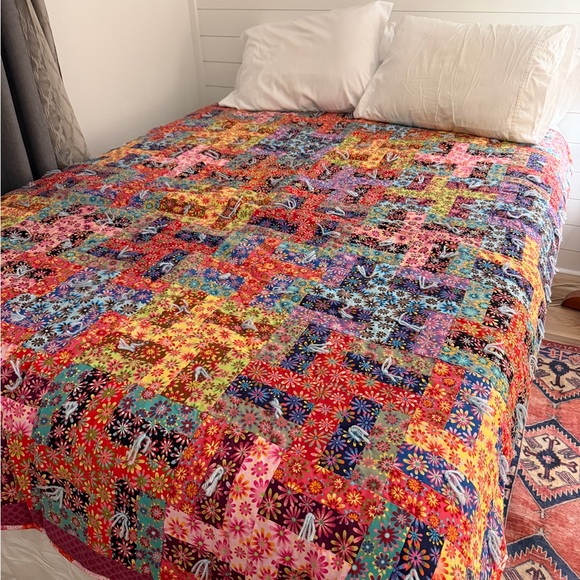 Homemade | Bedding | Vibrant Floral Handmade Patchwork Quilt Newly ...